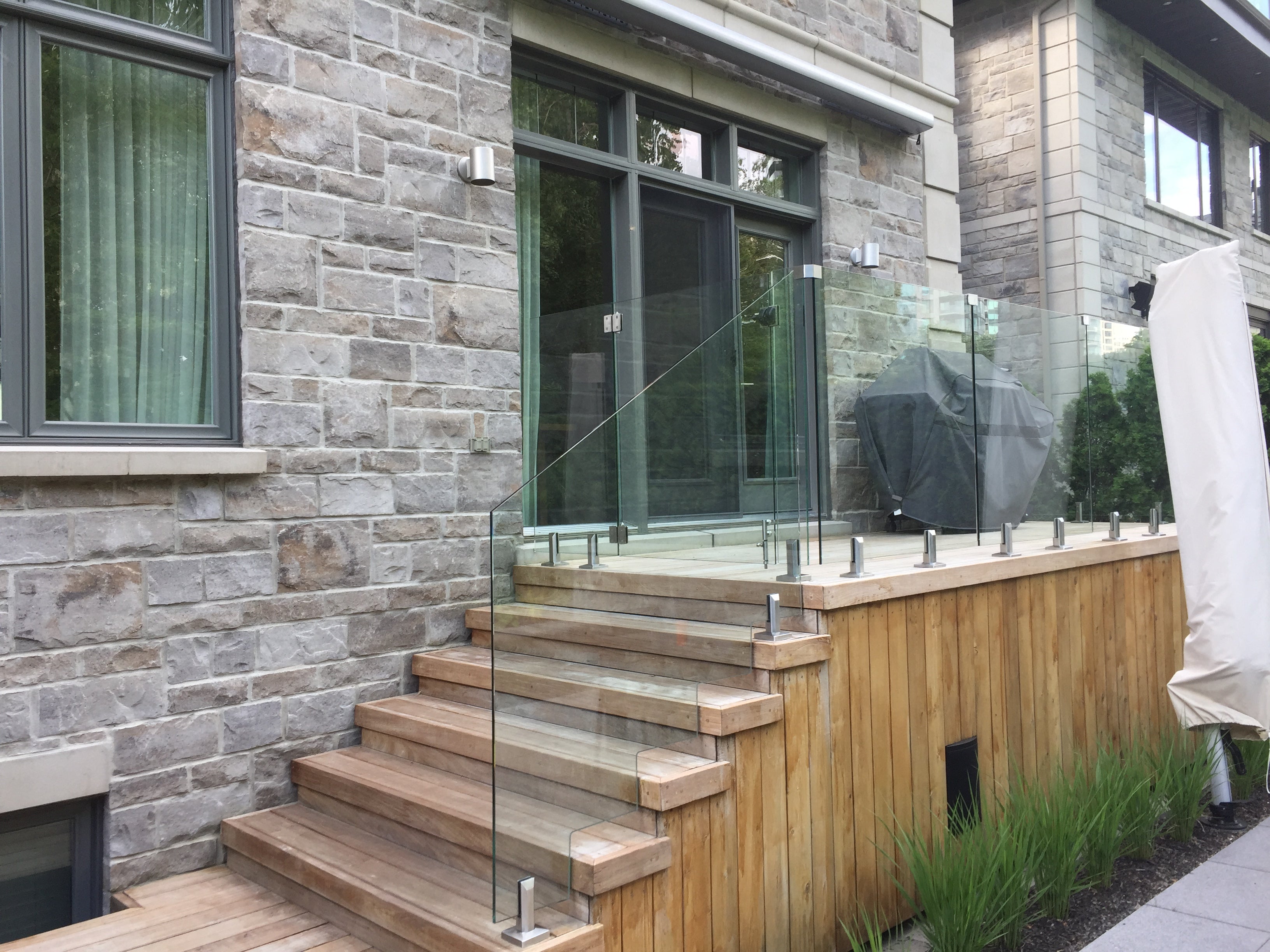 Complete Guide on Glass Handrails For Stairs