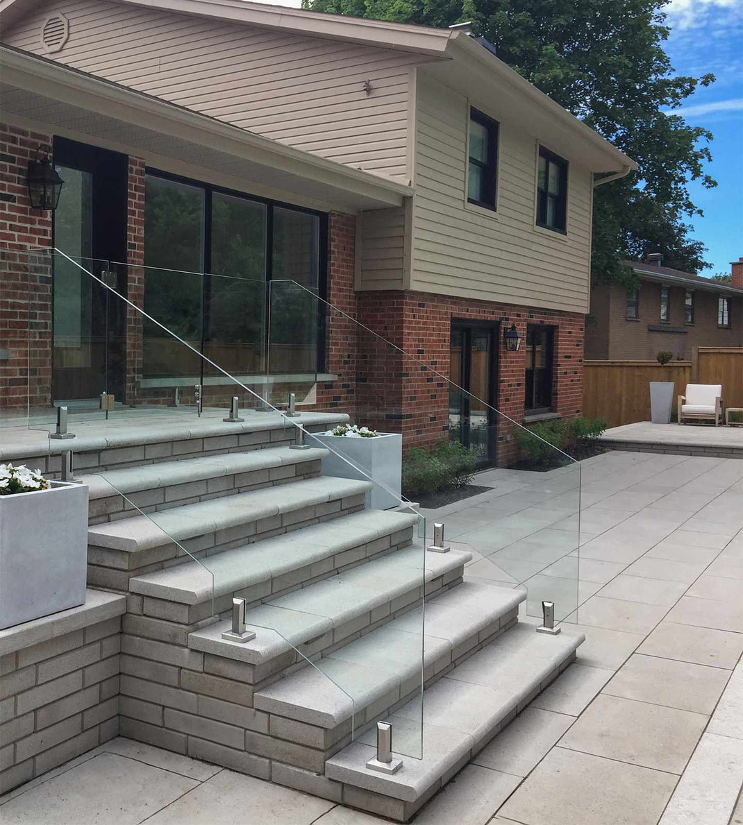 #1 Glass Railings & Panels Supplier in Canada - RF Transparent